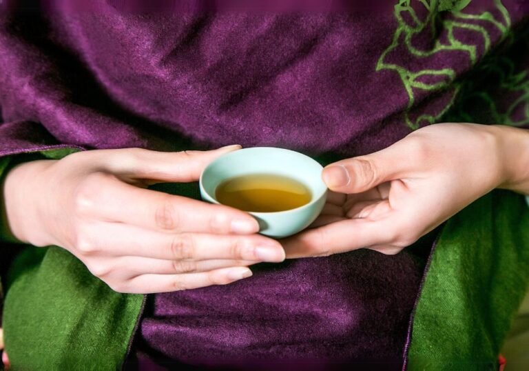 O chá tem origem na China? - Chá e Sabedoria | Plantas e ervas medicinais